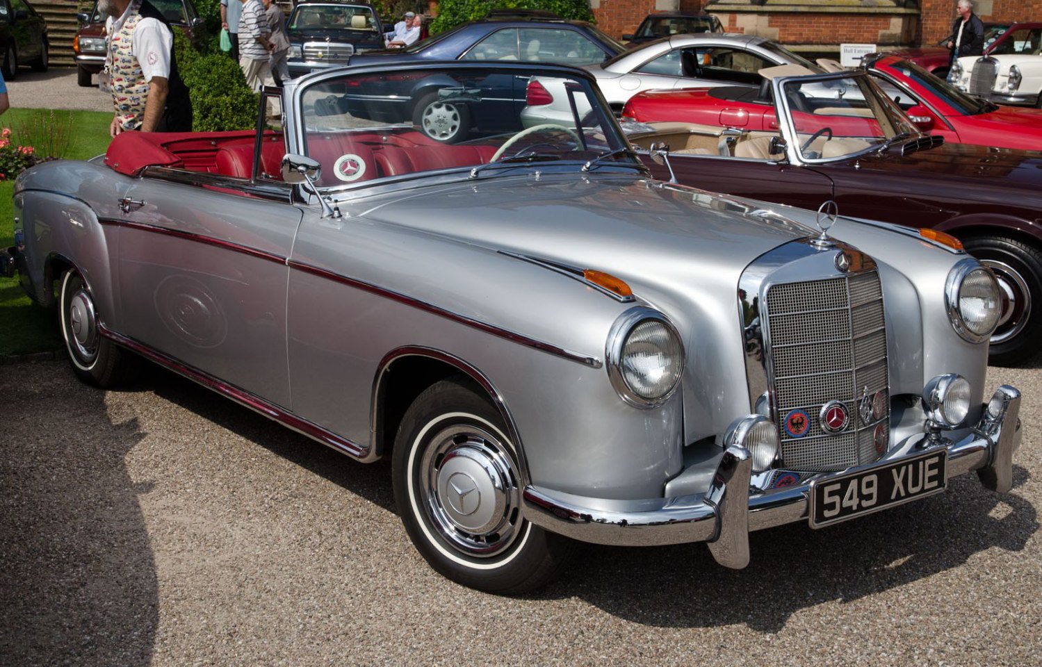 Mercedes-Benz W128 Cabriolet 220 SE (120 Hp)